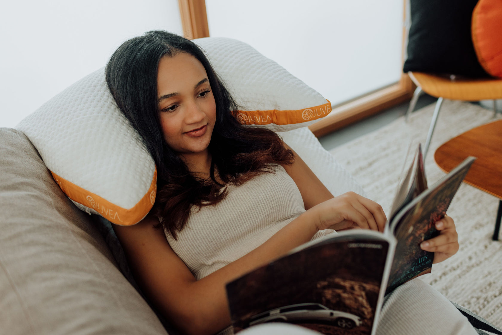 JUVEA® Curve — Crescent Natural Talalay Latex Pillow